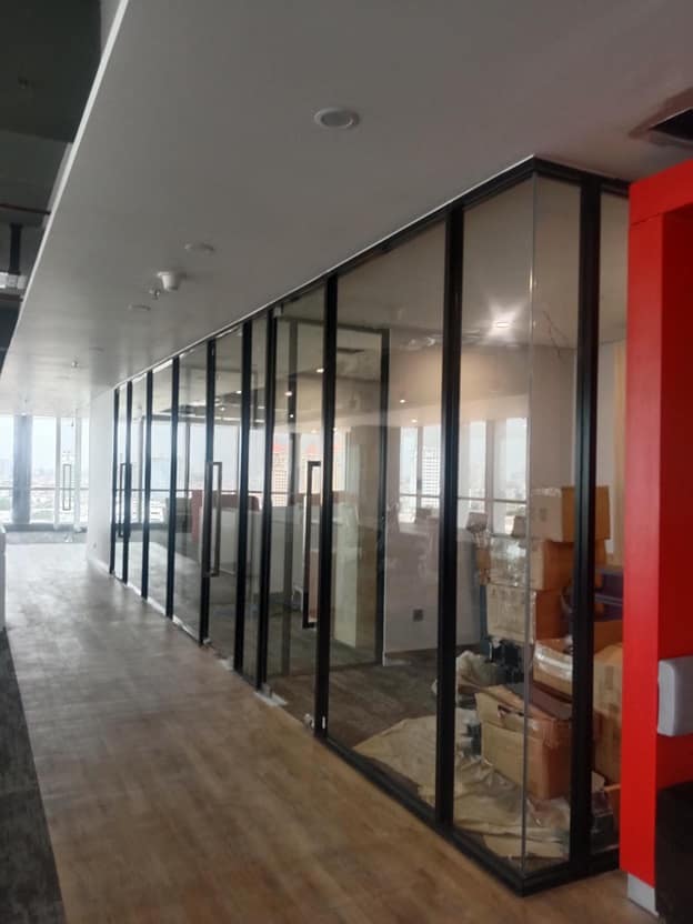 Partisi Kaca Ruangan Kantor Pertamina - NAYLA GLASS