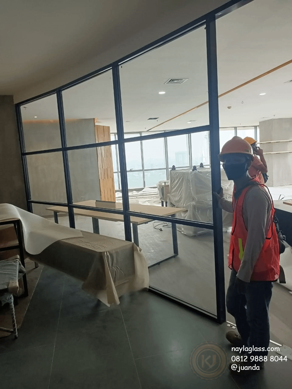 Partisi Kaca Ruangan Kantor Pertamina - NAYLA GLASS